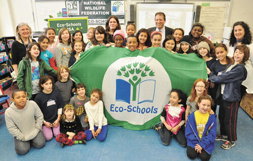 PS 146 gets Green Flag for achievements – New York Family