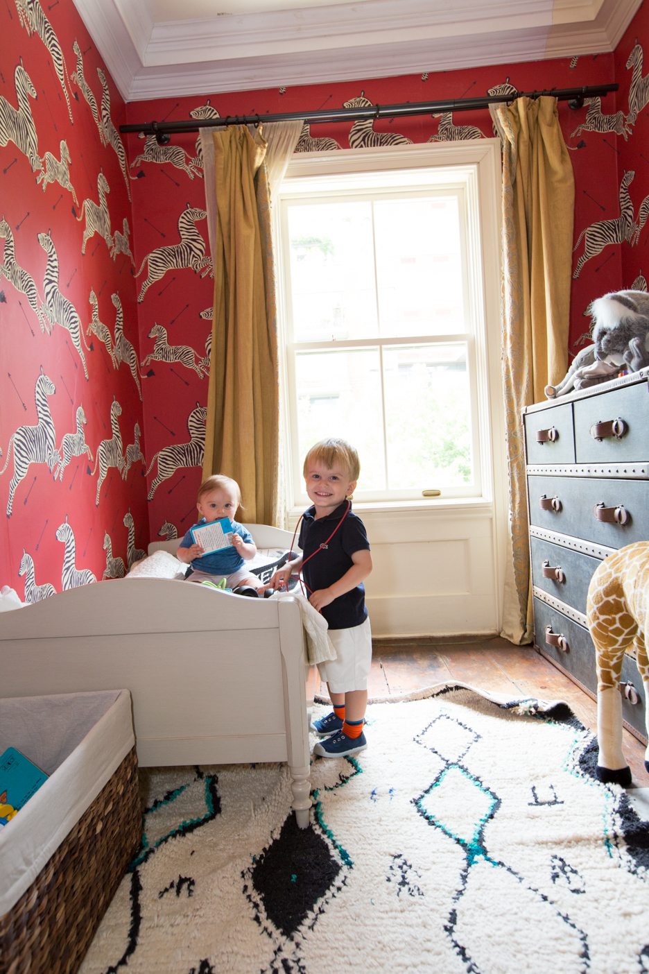 In My Room: Snapshots Of City Kids In Their Rooms – New York Family