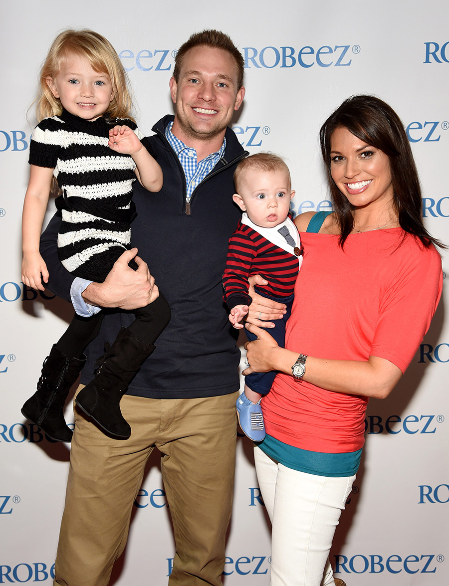Robeez Turns 20 & Celebrates With Melissa Rycroft – New York Family