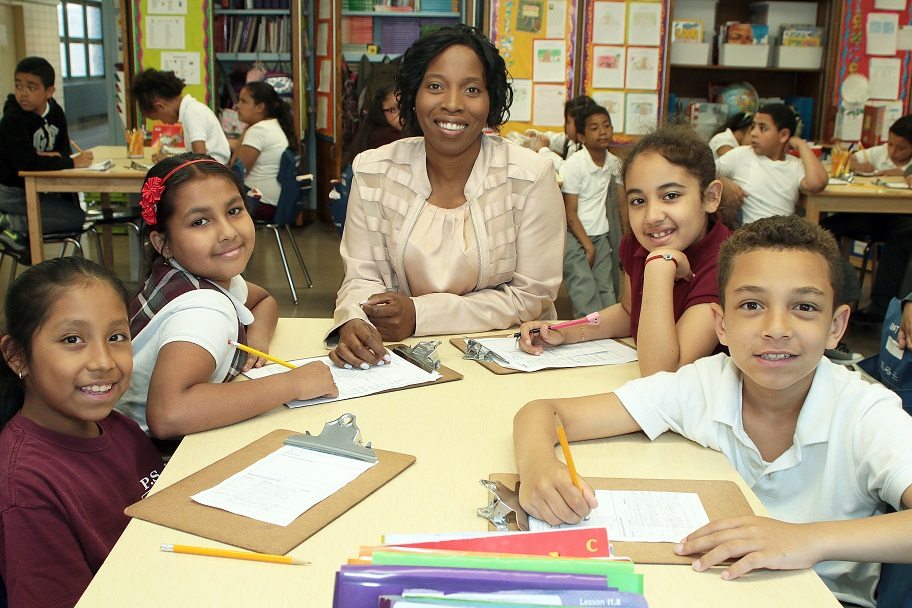 2015-2016 Blackboard Award Honoree: Janeen Nelson – New York Family