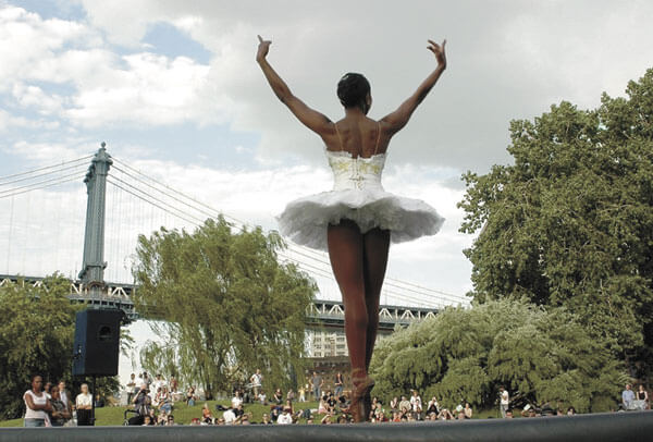 Dancing in the streets – New York Family