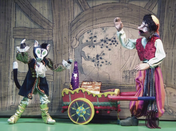 ‘Puss in Boots’ steps on stage at Puppetworks – New York Family