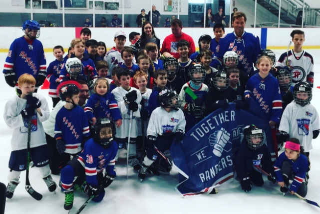 Ice Hockey For All Levels: 9 Youth Ice Hockey Programs Perfect for Kids ...